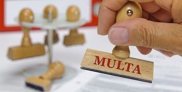 Quais as principais multas da EFD-Reinf para entrega fora do prazo?